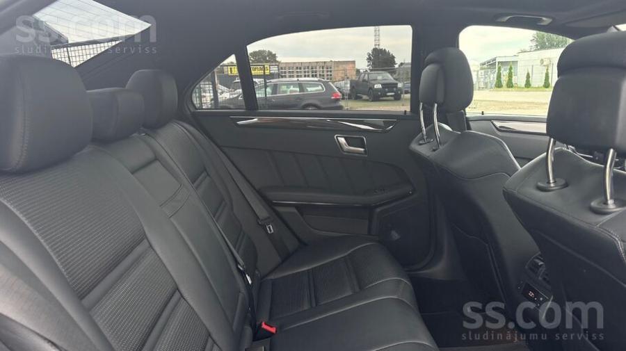 Black Mercedes-Benz E 63 AMG 2012 in Liepaja, with an engine capacity of 5.50 L and mileage of 83 thousand km for 32500 €, photo 36 on AUTOMOTO.COM.LV
