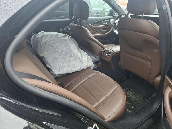 Melns Mercedes-Benz E 63 AMG 2018 Kauņa, ar dzinēja tilpumu 0.00 L un nobraukumu 164 tūkst. km par 23250 €, foto 7 vietnē AUTOMOTO.COM.LV