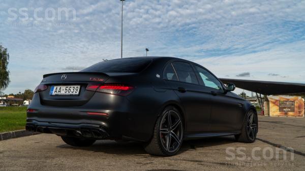 Black Mercedes-Benz E 63 AMG 2021 in Riga, with an engine capacity of 4.00 L and mileage of 76 thousand km for 74000 €, photo 11 on AUTOMOTO.COM.LV