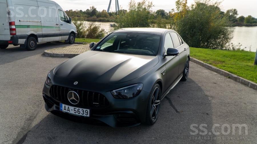 Black Mercedes-Benz E 63 AMG 2021 in Riga, with an engine capacity of 4.00 L and mileage of 76 thousand km for 74000 €, photo 14 on AUTOMOTO.COM.LV