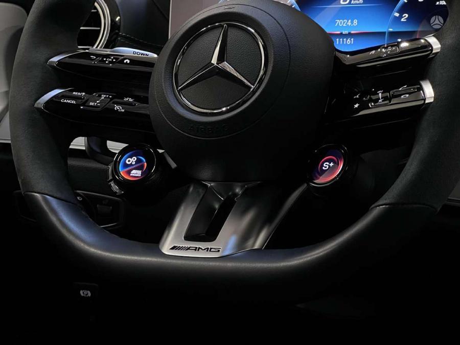 Melns Mercedes-Benz E 63 AMG 2022 Viļņa, ar dzinēja tilpumu 3.98 L un nobraukumu 15 tūkst. km par 99990 €, foto 24 vietnē AUTOMOTO.COM.LV