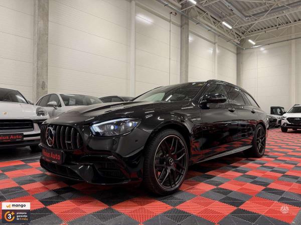 Melns Mercedes-Benz E 63 AMG 2022 Viļņa, ar dzinēja tilpumu 3.98 L un nobraukumu 19 tūkst. km par 84990 €, foto 1 vietnē AUTOMOTO.COM.LV