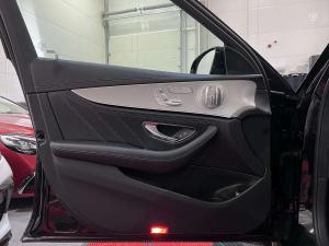 Black Mercedes-Benz E 63 AMG 2022 in Vilnius, with an engine capacity of 3.98 L and mileage of 19 thousand km for 84990 €, photo 17 on AUTOMOTO.COM.LV