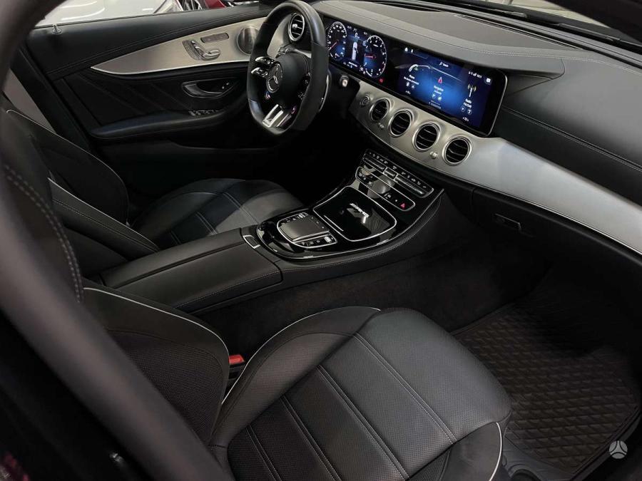Black Mercedes-Benz E 63 AMG 2022 in Vilnius, with an engine capacity of 3.98 L and mileage of 19 thousand km for 84990 €, photo 20 on AUTOMOTO.COM.LV