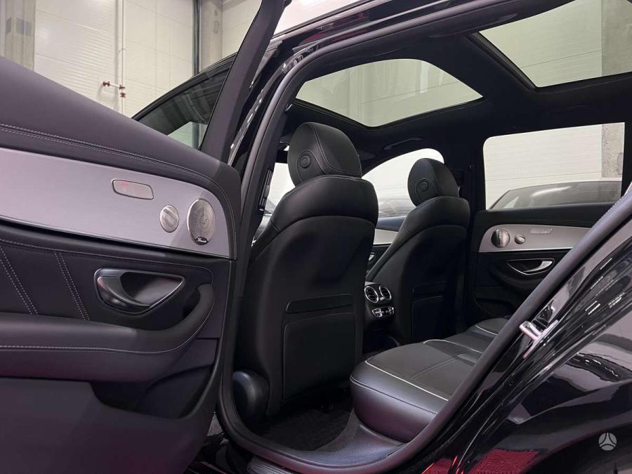 Black Mercedes-Benz E 63 AMG 2022 in Vilnius, with an engine capacity of 3.98 L and mileage of 19 thousand km for 84990 €, photo 39 on AUTOMOTO.COM.LV