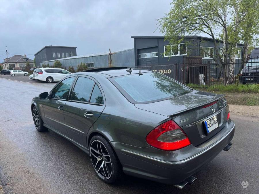 Grey Mercedes-Benz E 63 AMG 2008 in Siauliai, with an engine capacity of 6.20 L and mileage of 186 thousand km for 21000 €, photo 2 on AUTOMOTO.COM.LV