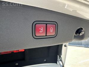 Pelēks Mercedes-Benz E 63 AMG 2012 Rīga, ar dzinēja tilpumu 5.50 L un nobraukumu 154 tūkst. km par 30000 €, foto 14 vietnē AUTOMOTO.COM.LV