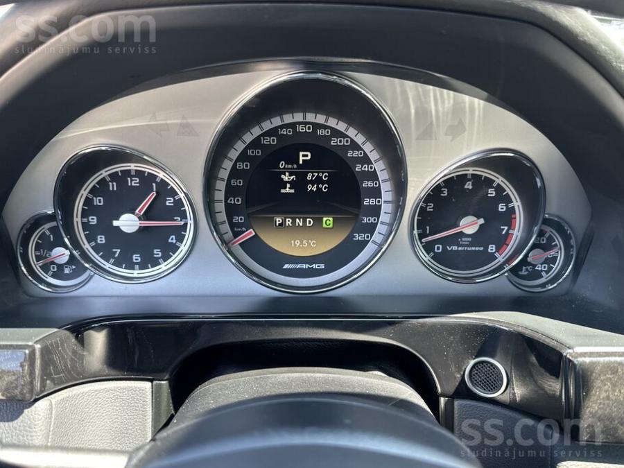 Pelēks Mercedes-Benz E 63 AMG 2012 Rīga, ar dzinēja tilpumu 5.50 L un nobraukumu 154 tūkst. km par 30000 €, foto 21 vietnē AUTOMOTO.COM.LV