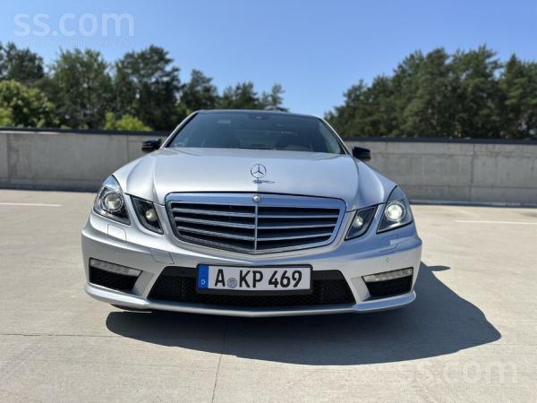 Серый Мерседес E 63 AMG 2012 в Рига, объемом двигателя 5.50 л и пробегом 154 тыс. км за 30000 €, фото 7 на AUTOMOTO.COM.LV