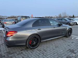 Серый Мерседес E 63 AMG 2018 в Клайпеда, объемом двигателя 3.98 л и пробегом 232 тыс. км за 39200 €, фото 10 на AUTOMOTO.COM.LV
