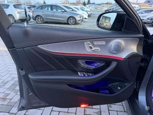 Серый Мерседес E 63 AMG 2018 в Клайпеда, объемом двигателя 3.98 л и пробегом 232 тыс. км за 39200 €, фото 16 на AUTOMOTO.COM.LV