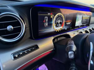 Серый Мерседес E 63 AMG 2018 в Клайпеда, объемом двигателя 3.98 л и пробегом 232 тыс. км за 39200 €, фото 17 на AUTOMOTO.COM.LV