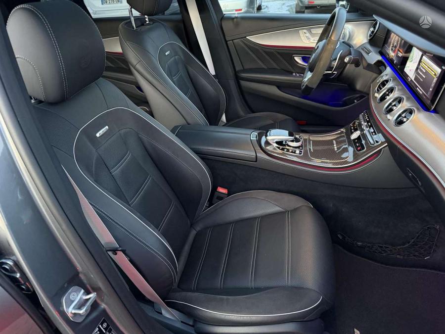 Серый Мерседес E 63 AMG 2018 в Клайпеда, объемом двигателя 3.98 л и пробегом 232 тыс. км за 39200 €, фото 25 на AUTOMOTO.COM.LV