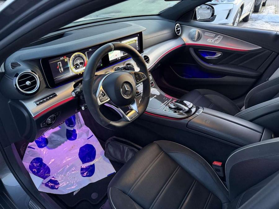 Серый Мерседес E 63 AMG 2018 в Клайпеда, объемом двигателя 3.98 л и пробегом 232 тыс. км за 39200 €, фото 31 на AUTOMOTO.COM.LV