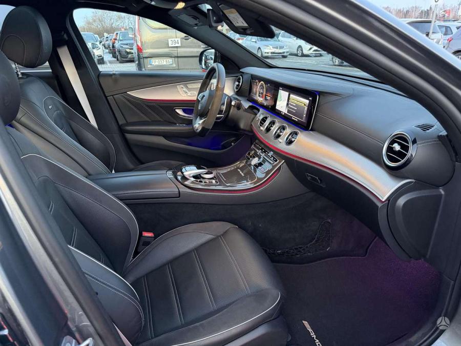 Серый Мерседес E 63 AMG 2018 в Клайпеда, объемом двигателя 3.98 л и пробегом 232 тыс. км за 39200 €, фото 32 на AUTOMOTO.COM.LV