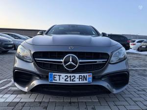 Серый Мерседес E 63 AMG 2018 в Клайпеда, объемом двигателя 3.98 л и пробегом 232 тыс. км за 39200 €, фото 36 на AUTOMOTO.COM.LV