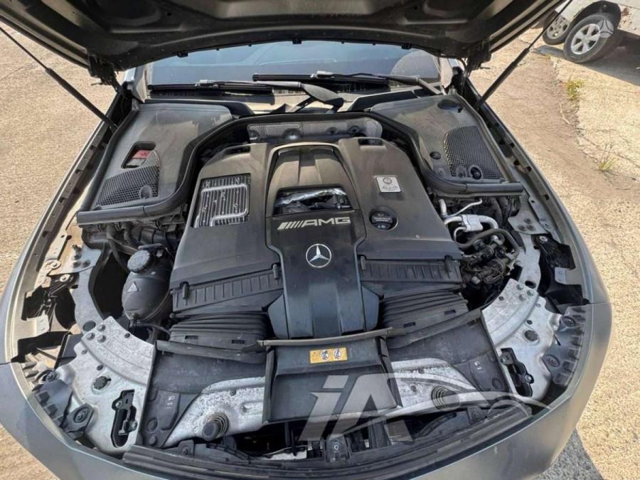 Серый Мерседес E 63 AMG 2018 в Вильнюс, объемом двигателя 3.98 л и пробегом 88 тыс. км за 24000 €, фото 9 на AUTOMOTO.COM.LV