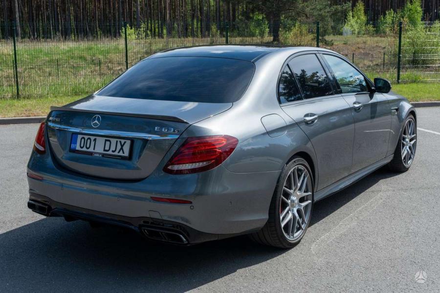 Grey Mercedes-Benz E 63 AMG 2020 in Tallinn, with an engine capacity of 3.98 L and mileage of 81 thousand km for 54990 €, photo 5 on AUTOMOTO.COM.LV