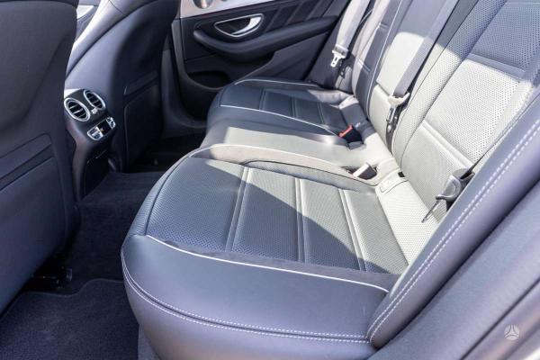 Серый Мерседес E 63 AMG 2020 в Таллин, объемом двигателя 3.98 л и пробегом 81 тыс. км за 54990 €, фото 10 на AUTOMOTO.COM.LV
