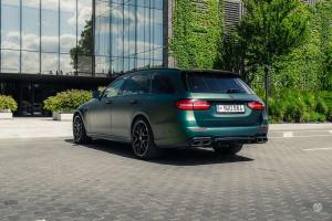 Grey Mercedes-Benz E 63 AMG 2018 in Vilnius, with an engine capacity of 3.98 L and mileage of 73 thousand km for 58000 €, photo 11 on AUTOMOTO.COM.LV