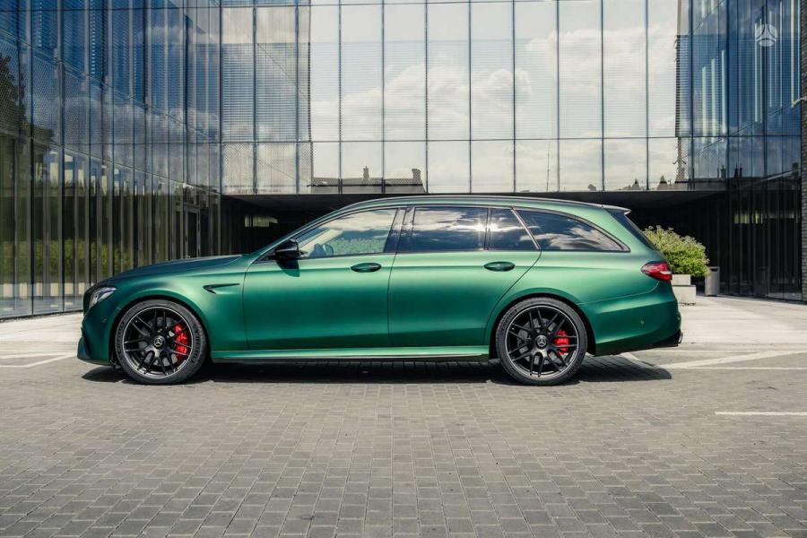 Grey Mercedes-Benz E 63 AMG 2018 in Vilnius, with an engine capacity of 3.98 L and mileage of 73 thousand km for 58000 €, photo 12 on AUTOMOTO.COM.LV