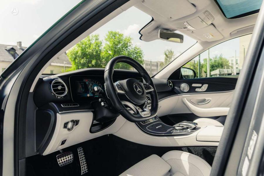 Grey Mercedes-Benz E 63 AMG 2018 in Vilnius, with an engine capacity of 3.98 L and mileage of 73 thousand km for 58000 €, photo 15 on AUTOMOTO.COM.LV