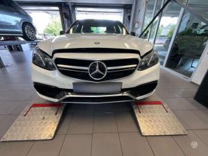 Белый Мерседес E 63 AMG 2013 в Клайпеда, объемом двигателя 5.46 л и пробегом 60 тыс. км за 19300 €, фото 6 на AUTOMOTO.COM.LV