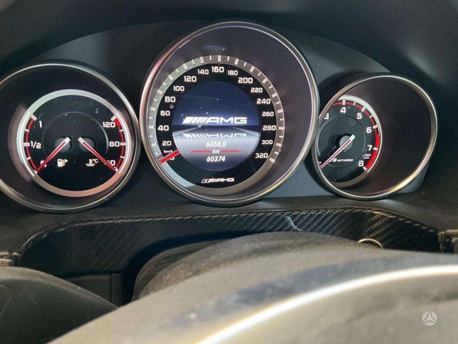 Белый Мерседес E 63 AMG 2013 в Клайпеда, объемом двигателя 5.46 л и пробегом 60 тыс. км за 19300 €, фото 10 на AUTOMOTO.COM.LV