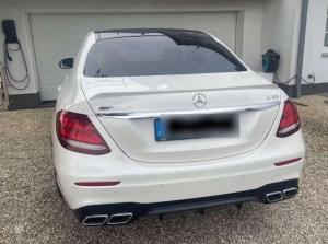 Белый Мерседес E 63 AMG 2018 в Каунас, объемом двигателя 3.98 л и пробегом 131 тыс. км за 82500 €, фото 5 на AUTOMOTO.COM.LV