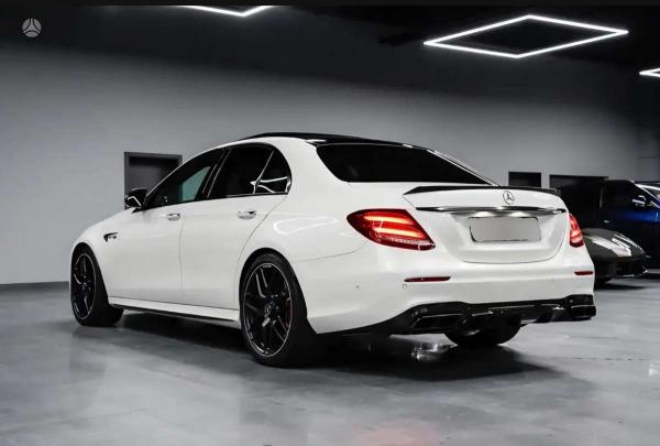 White Mercedes-Benz E 63 AMG 2018 in Alytus, with an engine capacity of 3.98 L and mileage of 145 thousand km for 71500 €, photo 5 on AUTOMOTO.COM.LV