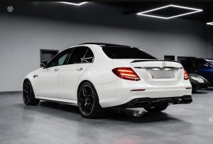 White Mercedes-Benz E 63 AMG 2018 in Alytus, with an engine capacity of 3.98 L and mileage of 145 thousand km for 71500 €, photo 5 on AUTOMOTO.COM.LV