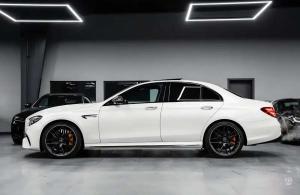 White Mercedes-Benz E 63 AMG 2018 in Alytus, with an engine capacity of 3.98 L and mileage of 145 thousand km for 71500 €, photo 7 on AUTOMOTO.COM.LV