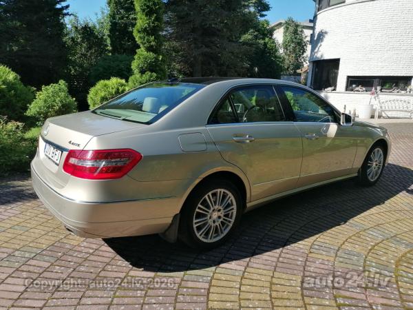 Smilšu krāsa Mercedes-Benz E-Class 2011 Tallina, ar dzinēja tilpumu 3.50 L un nobraukumu 155 tūkst. km par 9900 €, foto 1 vietnē AUTOMOTO.COM.LV