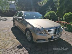 Smilšu krāsa Mercedes-Benz E-Class 2011 Tallina, ar dzinēja tilpumu 3.50 L un nobraukumu 155 tūkst. km par 9900 €, foto 4 vietnē AUTOMOTO.COM.LV