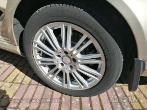 Smilšu krāsa Mercedes-Benz E-Class 2011 Tallina, ar dzinēja tilpumu 3.50 L un nobraukumu 155 tūkst. km par 9900 €, foto 15 vietnē AUTOMOTO.COM.LV