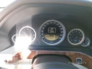 Smilšu krāsa Mercedes-Benz E-Class 2011 Tallina, ar dzinēja tilpumu 3.50 L un nobraukumu 155 tūkst. km par 9900 €, foto 19 vietnē AUTOMOTO.COM.LV