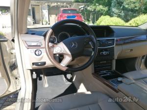 Smilšu krāsa Mercedes-Benz E-Class 2011 Tallina, ar dzinēja tilpumu 3.50 L un nobraukumu 155 tūkst. km par 9900 €, foto 25 vietnē AUTOMOTO.COM.LV
