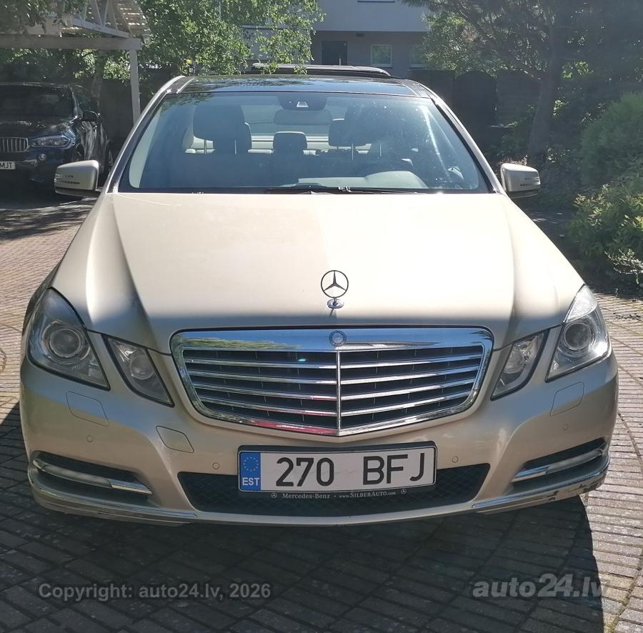 Smilšu krāsa Mercedes-Benz E-Class 2011 Tallina, ar dzinēja tilpumu 3.50 L un nobraukumu 155 tūkst. km par 9900 €, foto 26 vietnē AUTOMOTO.COM.LV