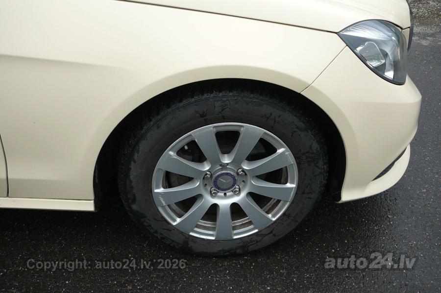 Beige Mercedes-Benz E-Class 2014 in Johvi, with an engine capacity of 2.10 L and mileage of 252 thousand km for 8900 €, photo 6 on AUTOMOTO.COM.LV