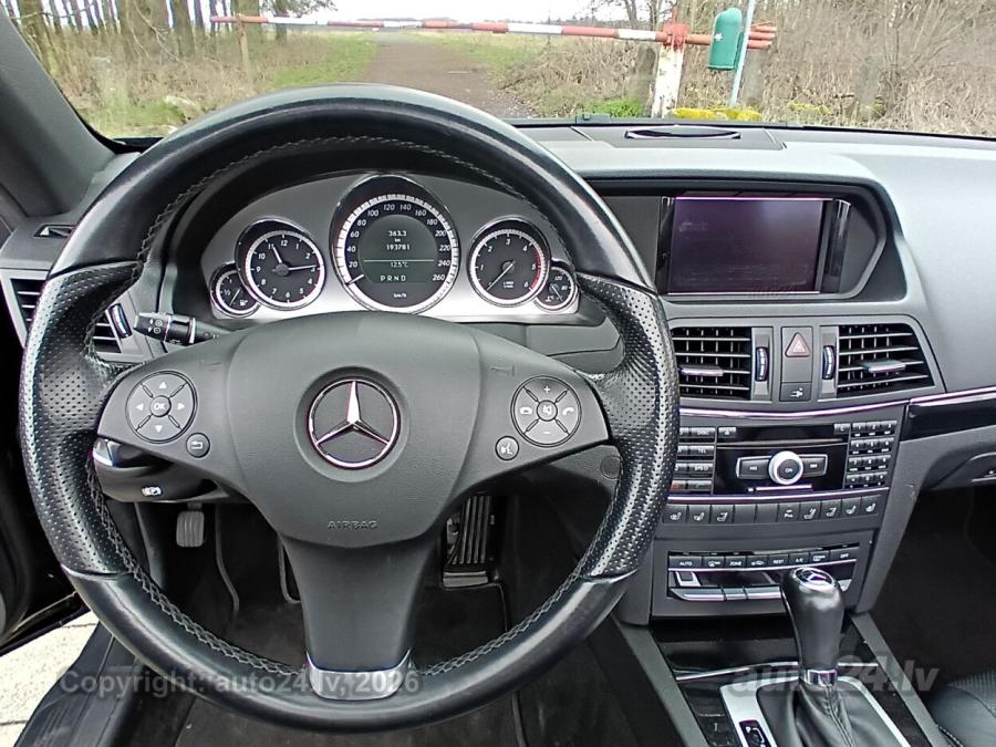 Black Mercedes-Benz E-Class 2010 in Tartu, with an engine capacity of 3.00 L and mileage of 195 thousand km for 12490 €, photo 9 on AUTOMOTO.COM.LV