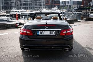 Black Mercedes-Benz E-Class 2011 in Tallinn, with an engine capacity of 3.00 L and mileage of 201 thousand km for 14000 €, photo 5 on AUTOMOTO.COM.LV