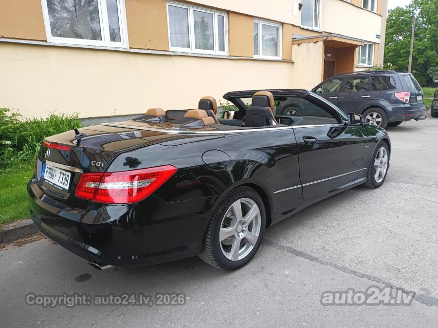 Black Mercedes-Benz E-Class 2011 in Tartu, with an engine capacity of 3.00 L and mileage of 235 thousand km for 12990 €, photo 3 on AUTOMOTO.COM.LV