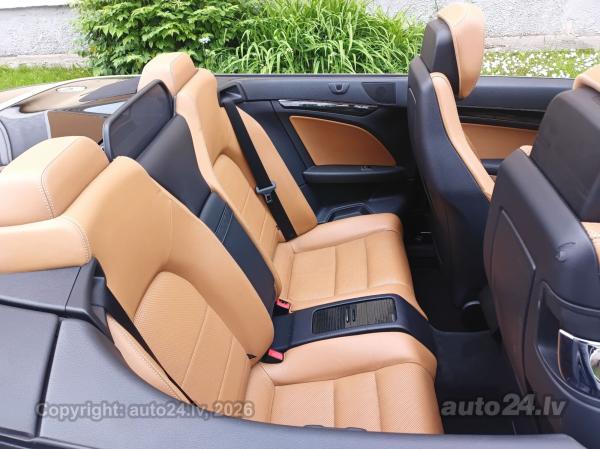Black Mercedes-Benz E-Class 2011 in Tartu, with an engine capacity of 3.00 L and mileage of 235 thousand km for 12990 €, photo 8 on AUTOMOTO.COM.LV