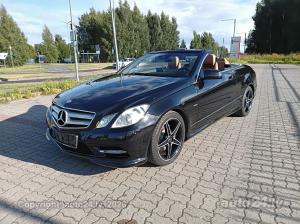 Black Mercedes-Benz E-Class 2011 in Tartu, with an engine capacity of 3.00 L and mileage of 235 thousand km for 12990 €, photo 3 on AUTOMOTO.COM.LV