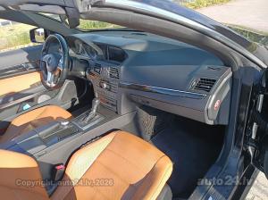 Black Mercedes-Benz E-Class 2011 in Tartu, with an engine capacity of 3.00 L and mileage of 235 thousand km for 12990 €, photo 13 on AUTOMOTO.COM.LV