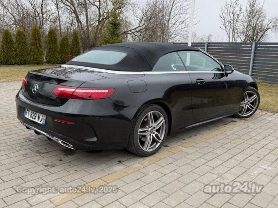 Black Mercedes-Benz E-Class 2018 in Tallinn, with an engine capacity of 2.00 L and mileage of 173 thousand km for 25900 €, photo 7 on AUTOMOTO.COM.LV