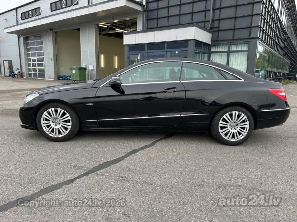 Black Mercedes-Benz E-Class 2010 in Tartu, with an engine capacity of 0.00 L and mileage of 223 thousand km for 10000 €, photo 7 on AUTOMOTO.COM.LV