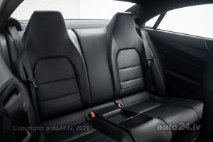 Melns Mercedes-Benz E-Class 2014 Tallina, ar dzinēja tilpumu 2.10 L un nobraukumu 205 tūkst. km par 13999 €, foto 10 vietnē AUTOMOTO.COM.LV