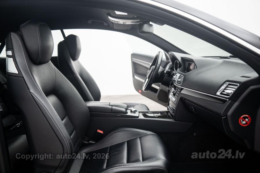 Melns Mercedes-Benz E-Class 2014 Tallina, ar dzinēja tilpumu 2.10 L un nobraukumu 205 tūkst. km par 13999 €, foto 11 vietnē AUTOMOTO.COM.LV