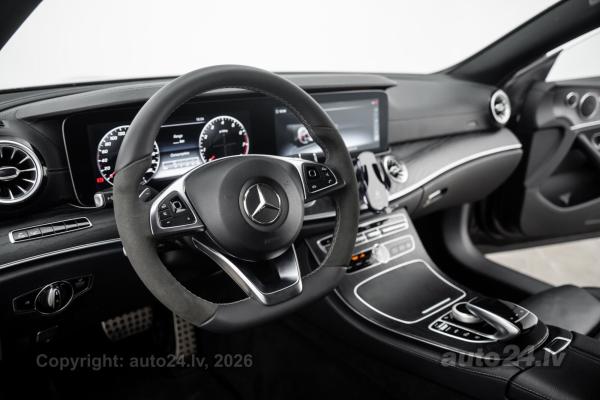 Melns Mercedes-Benz E-Class 2018 Tallina, ar dzinēja tilpumu 3.00 L un nobraukumu 148 tūkst. km par 34999 €, foto 7 vietnē AUTOMOTO.COM.LV